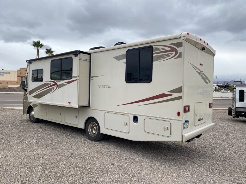 2016 Winnebago Vista 31KE class A motorhome - First Class RV & Marine