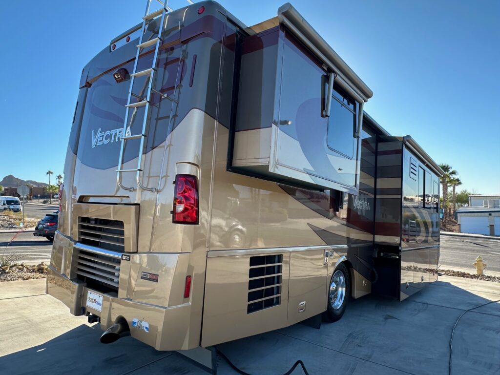 2006 Winnebago Vectra 36RD Class A Diesel Pusher Motorhome - Extra ...