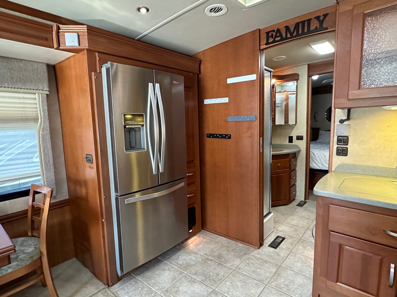 2006 Winnebago Vectra 36RD Class A Diesel Pusher Motorhome - Extra ...