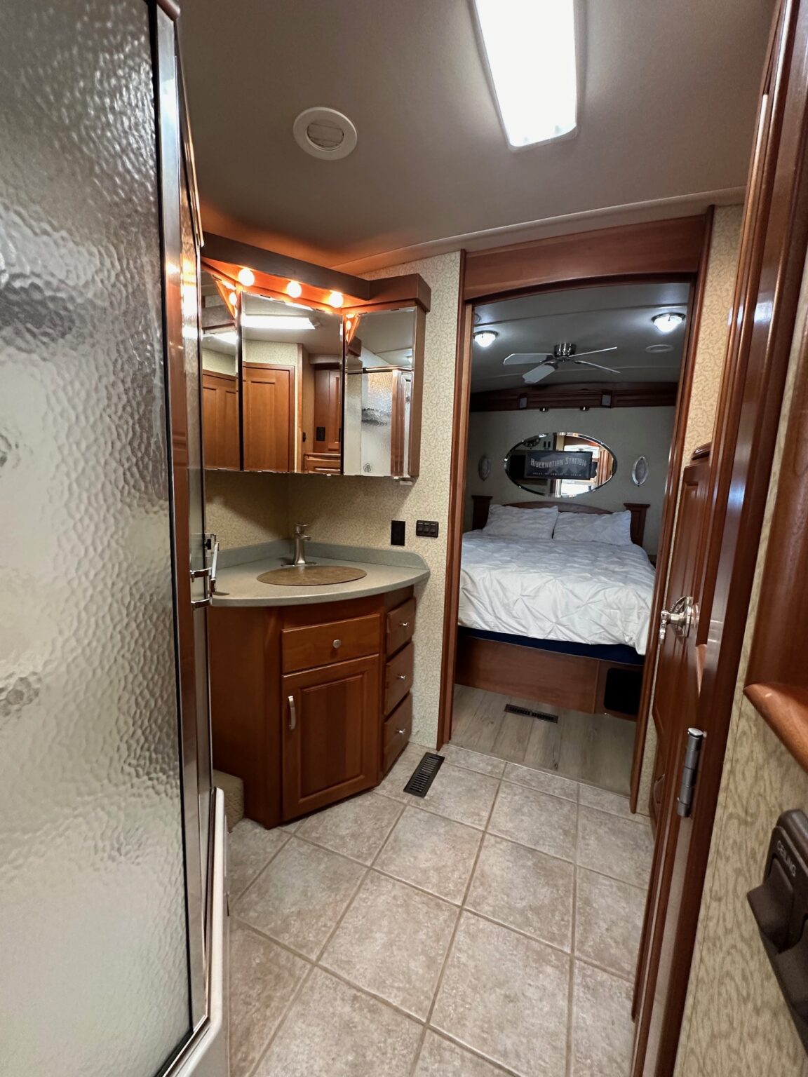 2006 Winnebago Vectra 36RD Class A Diesel Pusher Motorhome - Extra ...