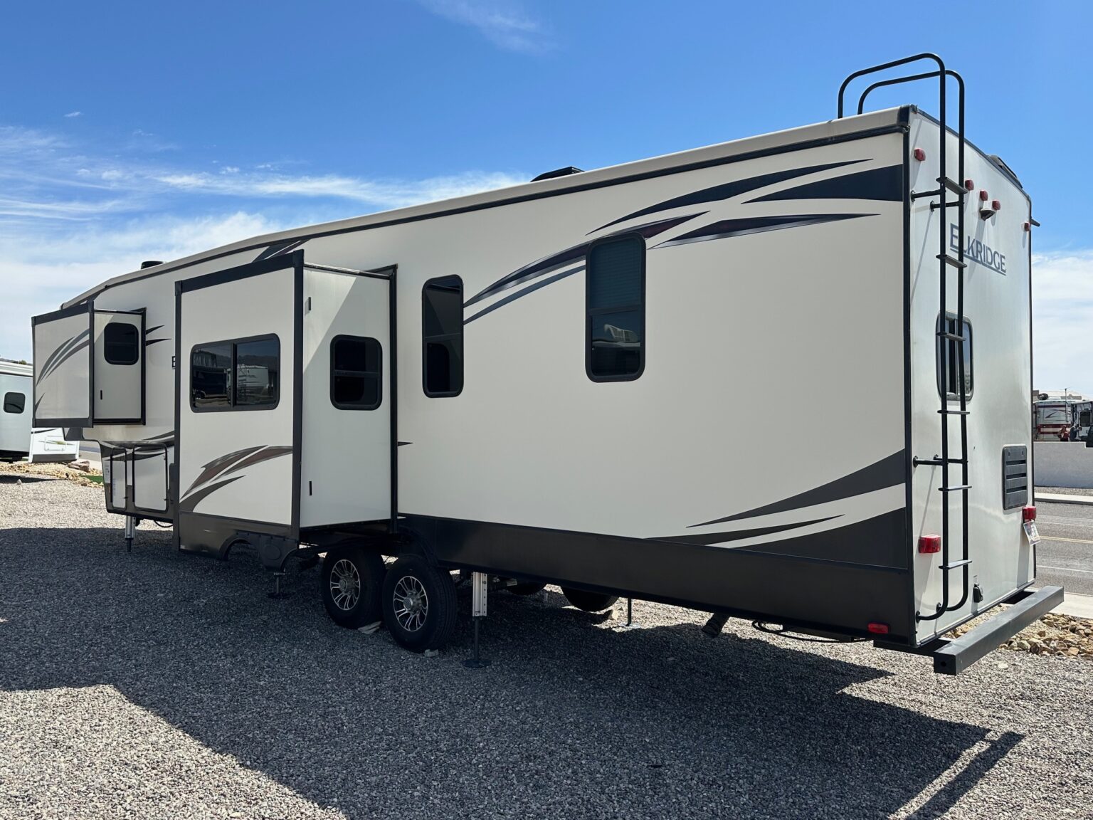 2020 Heartland Elkridge 37RK 5th wheel - First Class RV & Marine