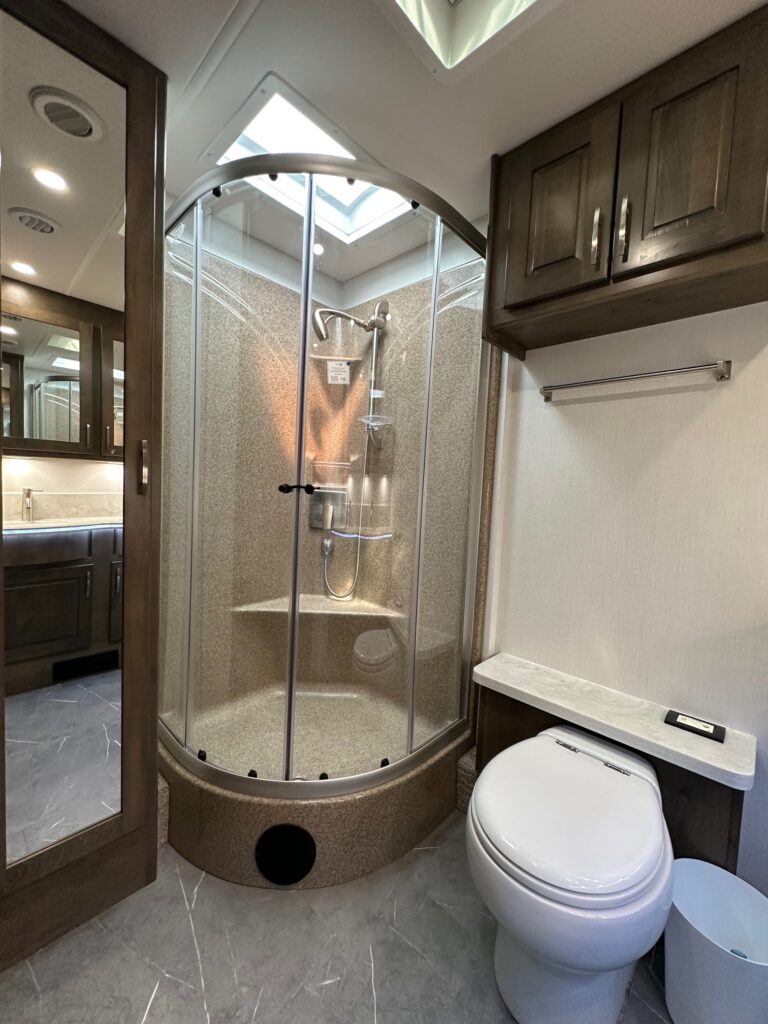 2023 Dynamax DX3 37RB Super C Diesel Motorhome - 1 1/2 bathrooms! ON ...