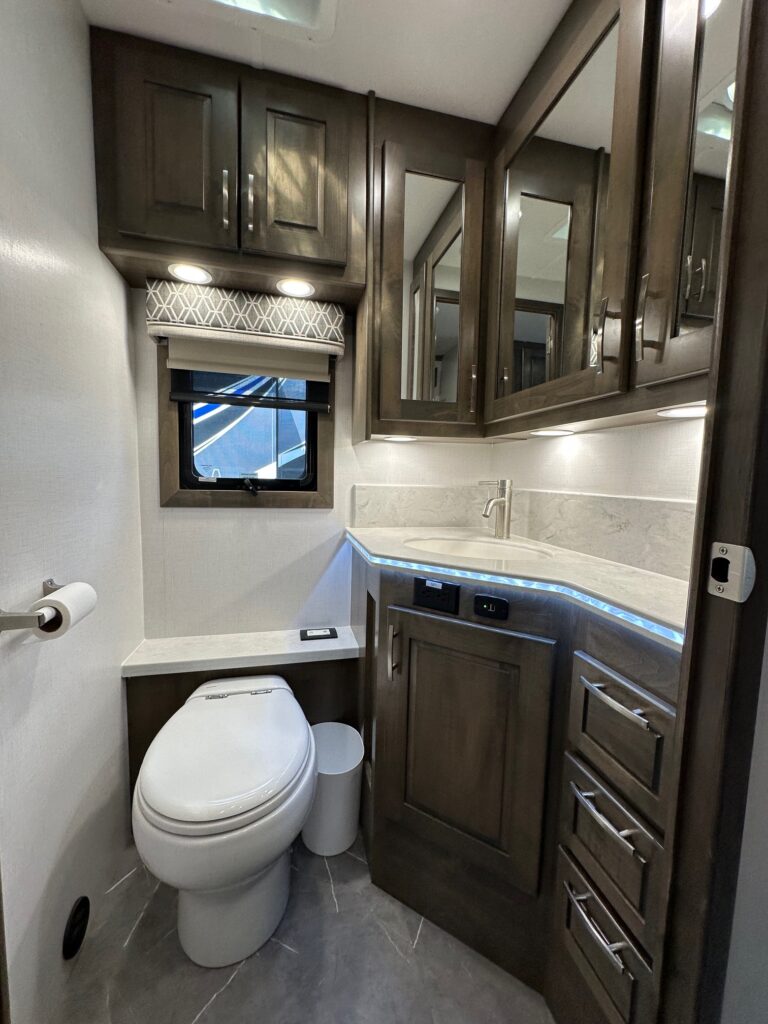 2023 Dynamax DX3 37RB Super C Diesel Motorhome - 1 1/2 bathrooms! ON ...