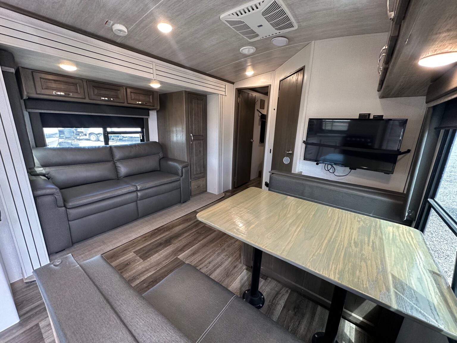 2021 Keystone Cougar 24SABWE travel trailer with solar! - First Class ...