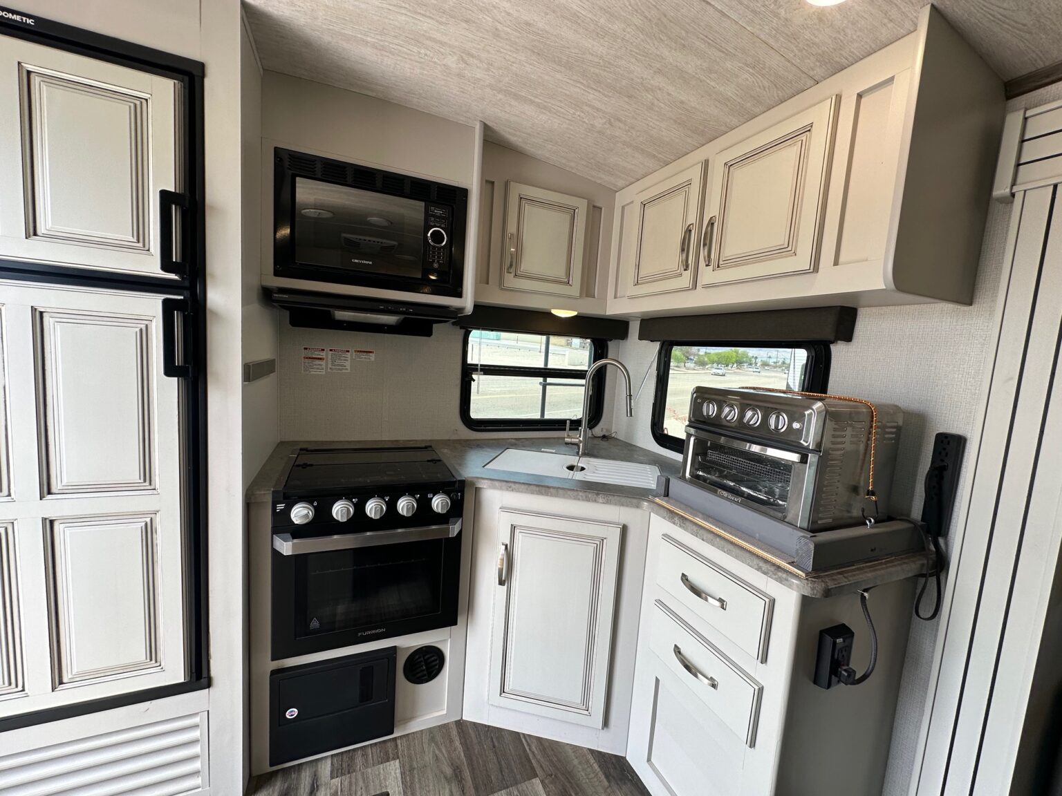 2021 Keystone Cougar 24SABWE travel trailer with solar! - ON SALE ...