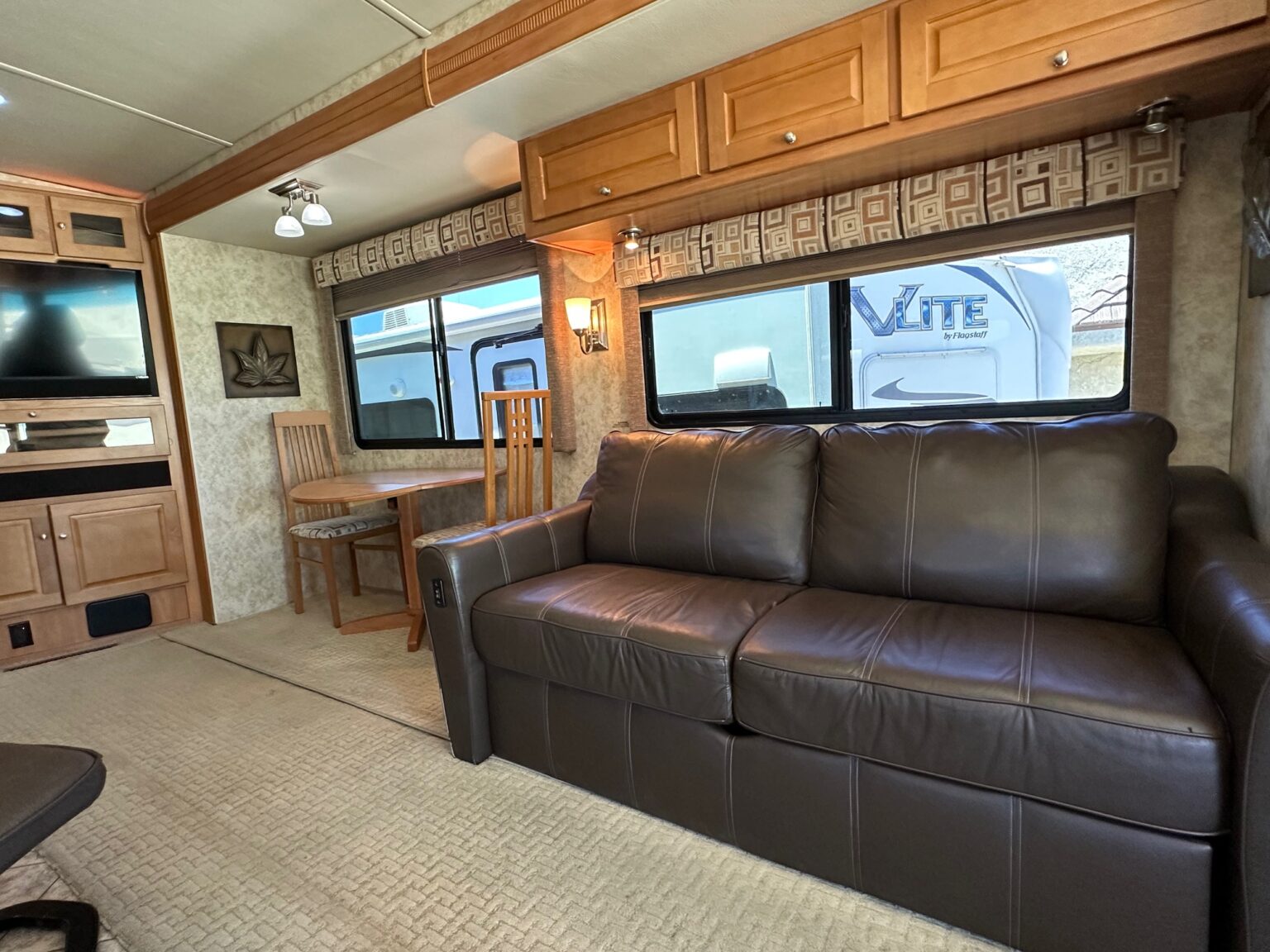 2009 Winnebago Itasca Latitude 39W Class A diesel pusher - First Class ...