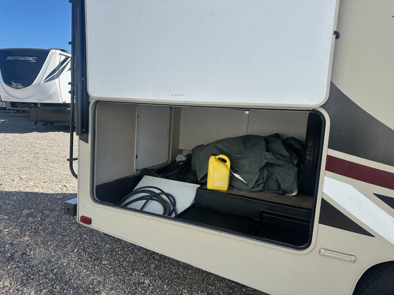PRICE DROP ! 2020 Coachmen Leprechaun 220QB Class C Motorhome - First ...
