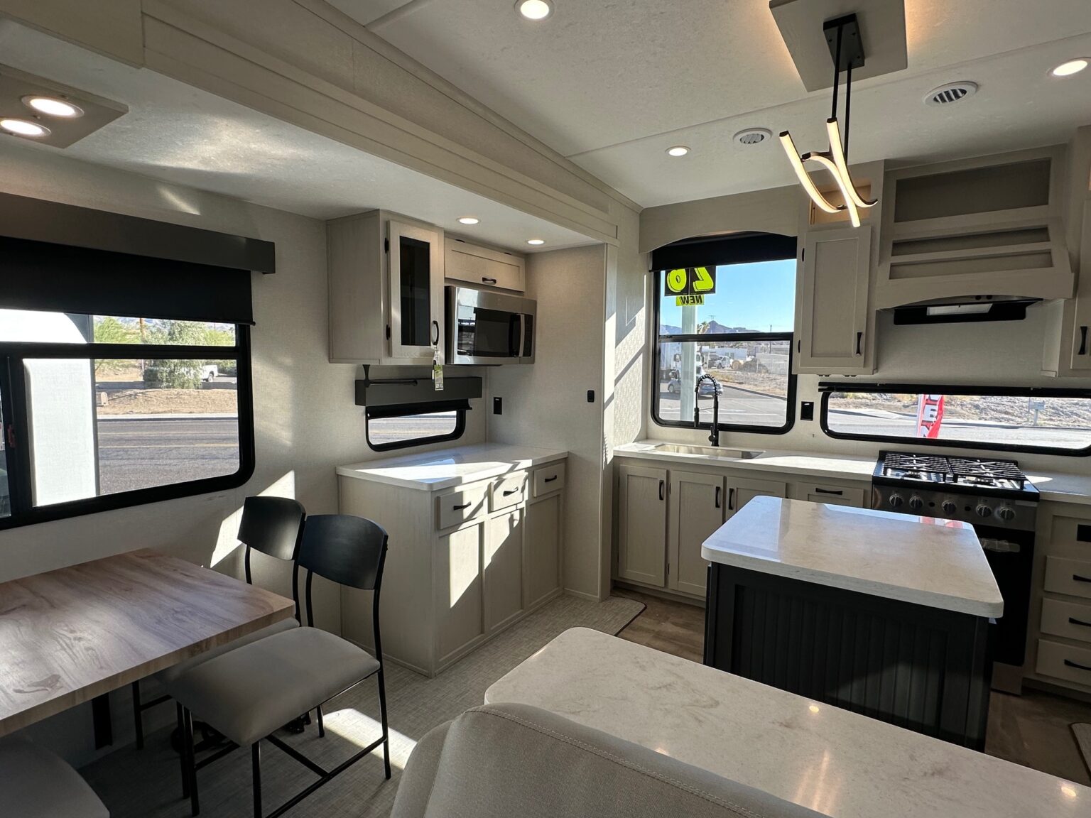 NEW 2026 Coachmen Brookstone 374RK 5th wheel - First Class RV & Marine